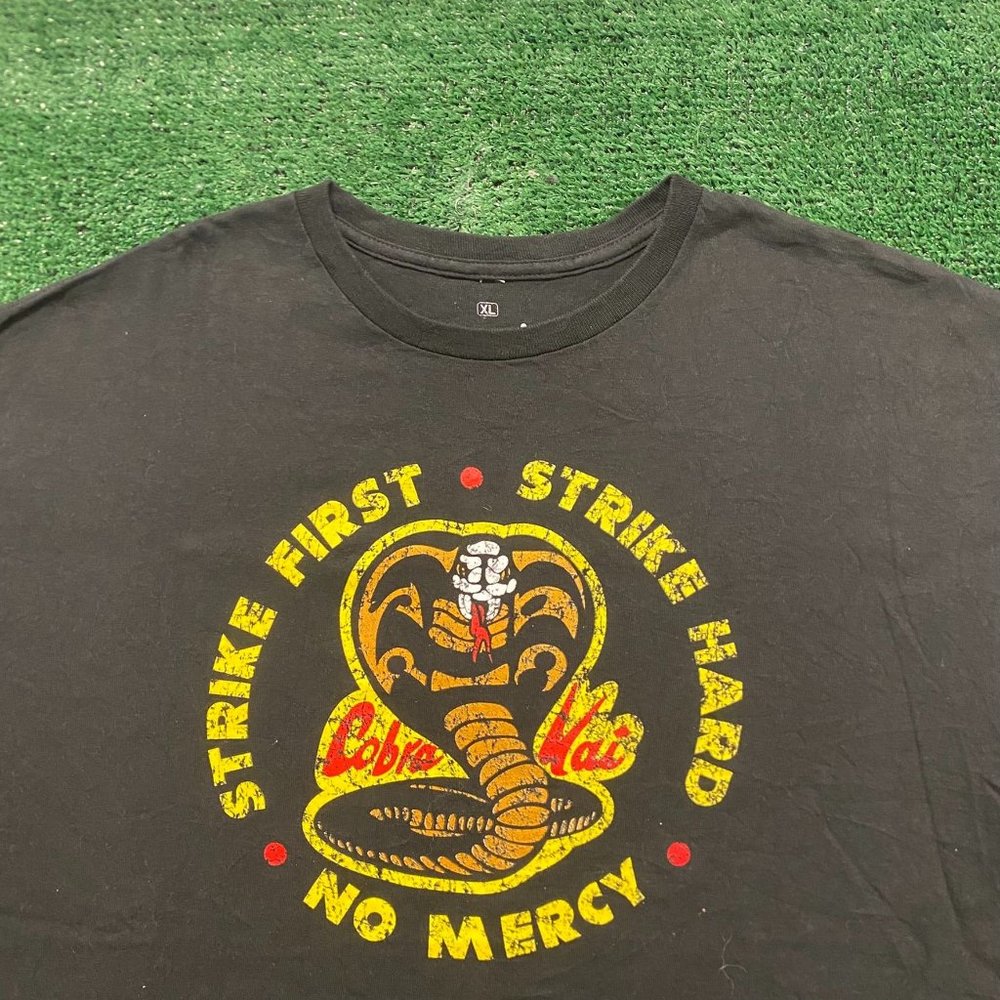 Cobra Kai Snake Vintage Movie T-Shirt - Gem